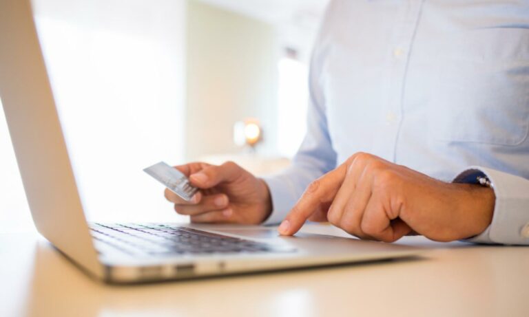 Best Debit Card in UAE: A Comprehensive List and Comparison - khaleejfeed